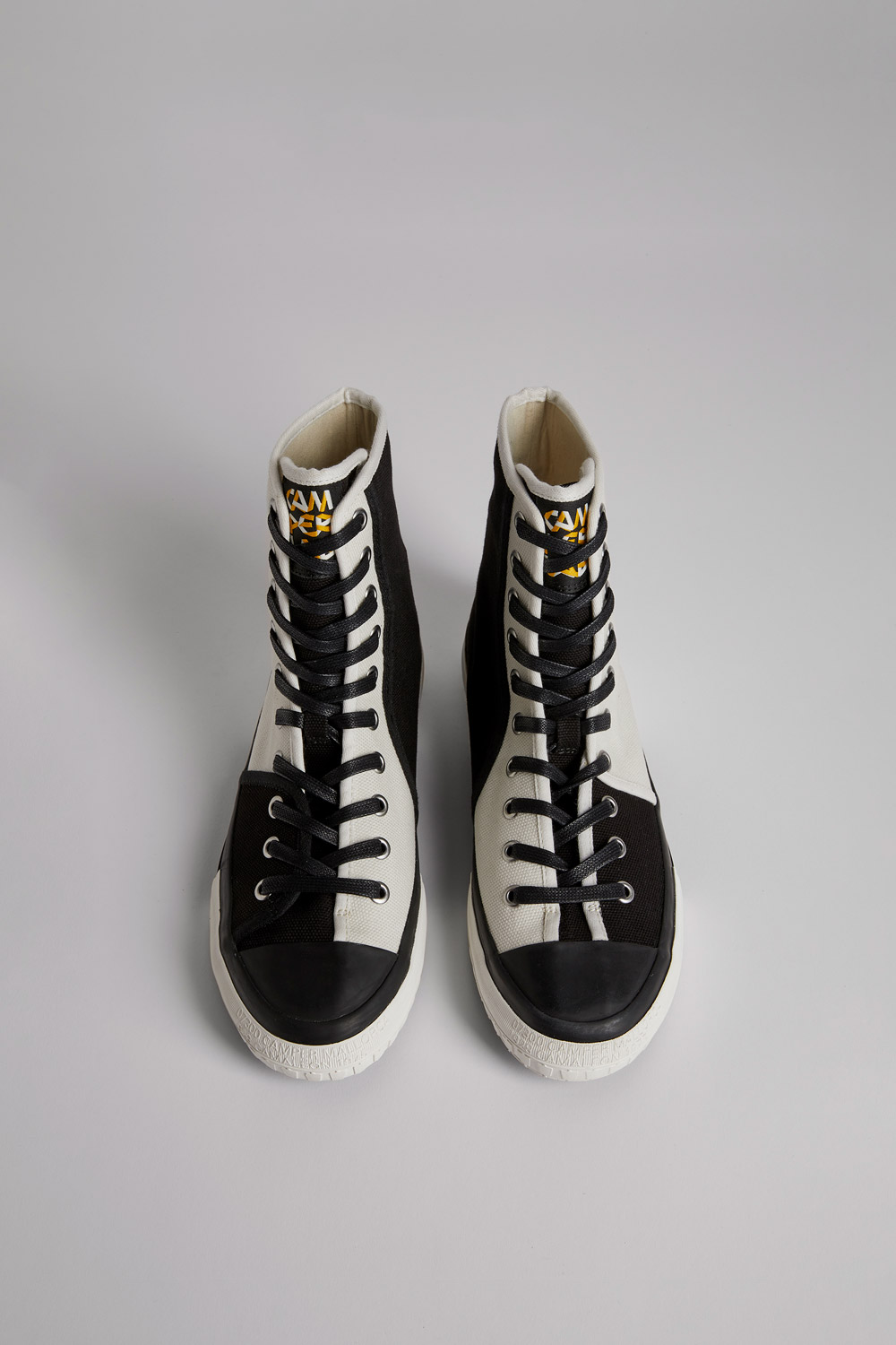 Botins Upright para Mulher – Coleção de Outono/Inverno – Camper Brasil